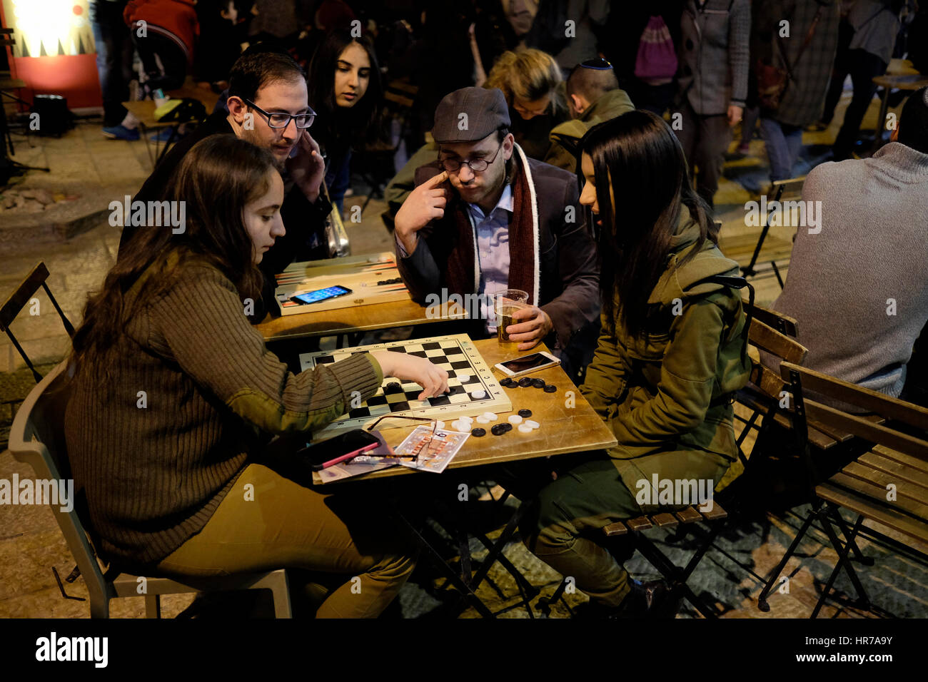 Israelis female soldiers play Damka the Israeli name for English ...