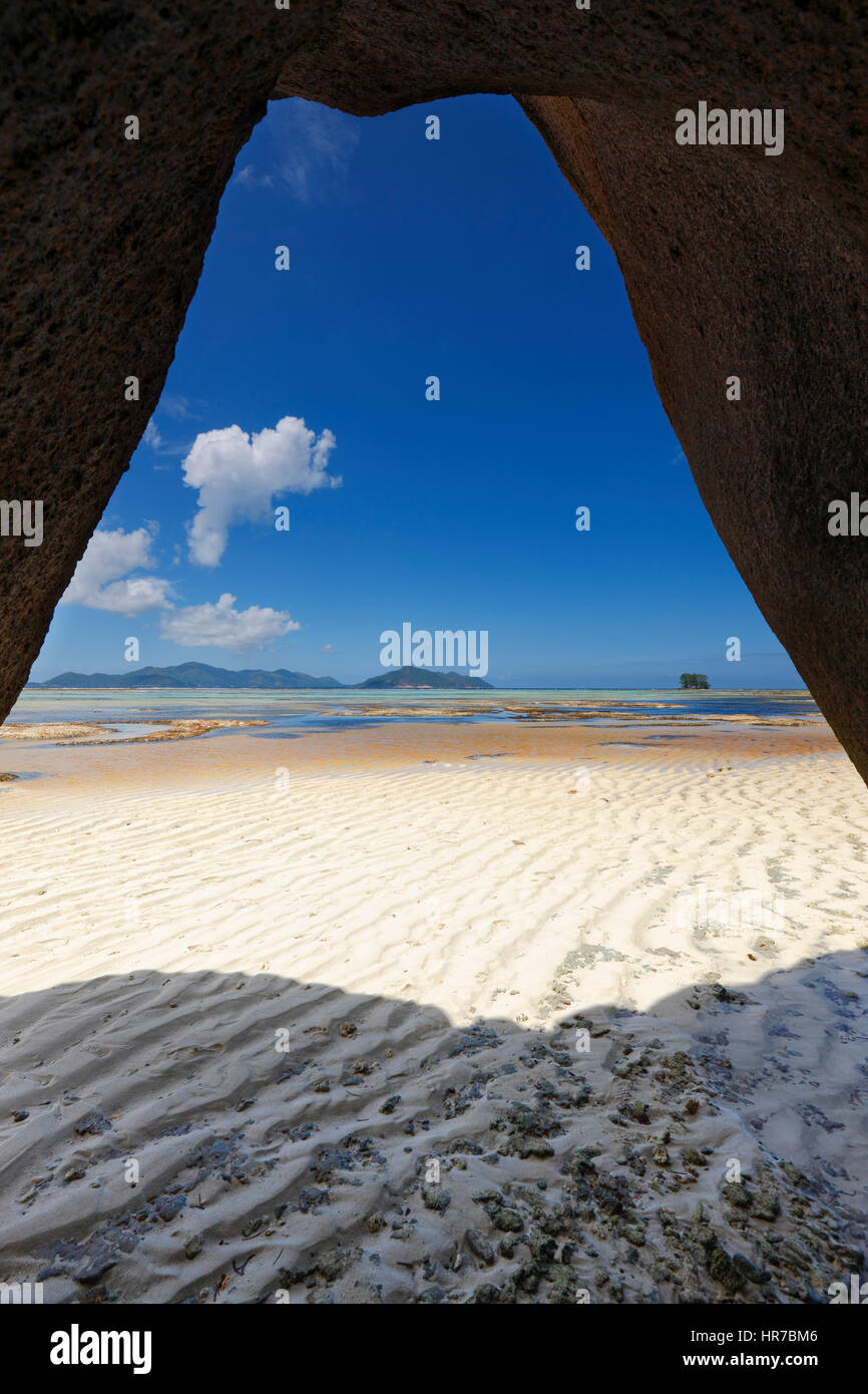 Calm cave hi-res stock photography and images - Alamy