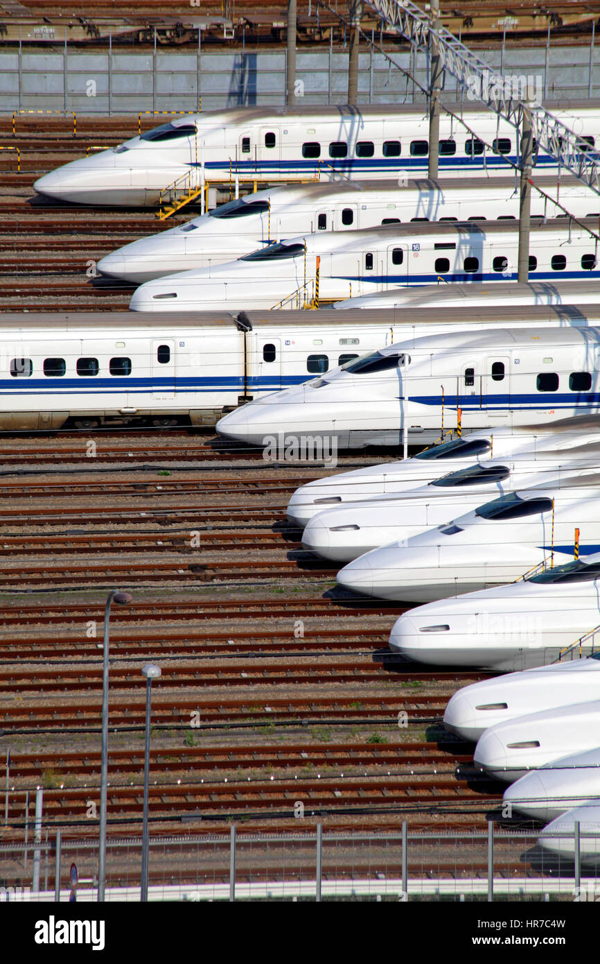 Shinkansen hi-res stock photography and images - Alamy