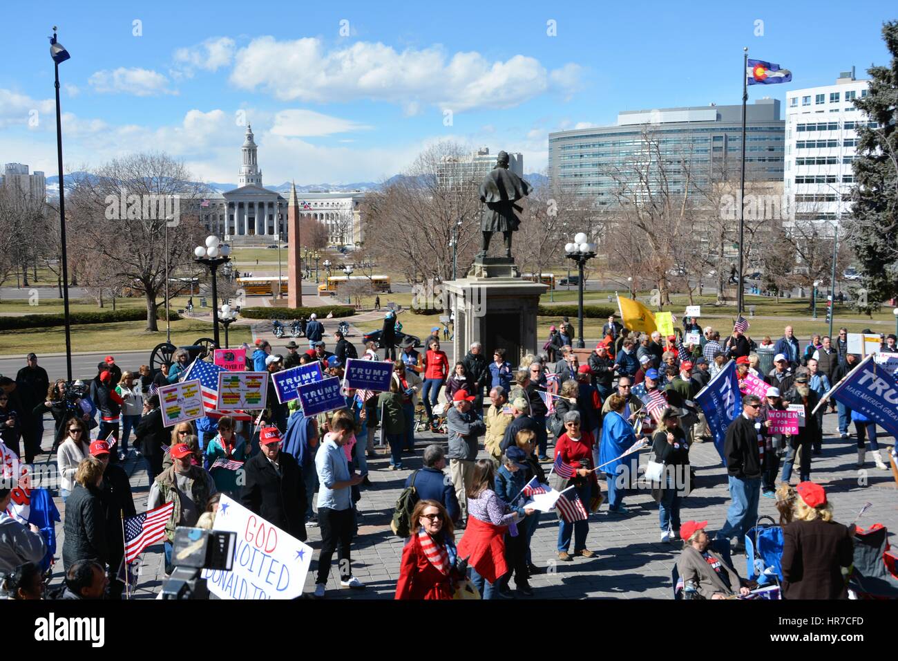 American flags at political rally hi-res stock photography and images ...