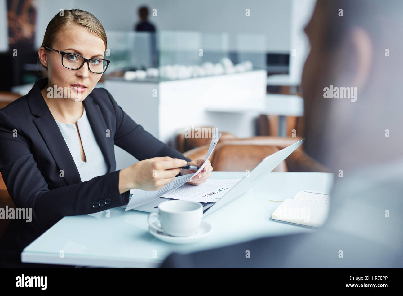Explaining negotiations hi-res stock photography and images - Alamy