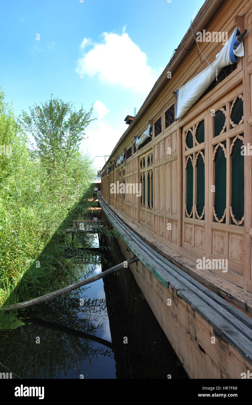 Beautiful House Boat Side View, Dal Lake, Srinagar, Jammu and Kashmir ...