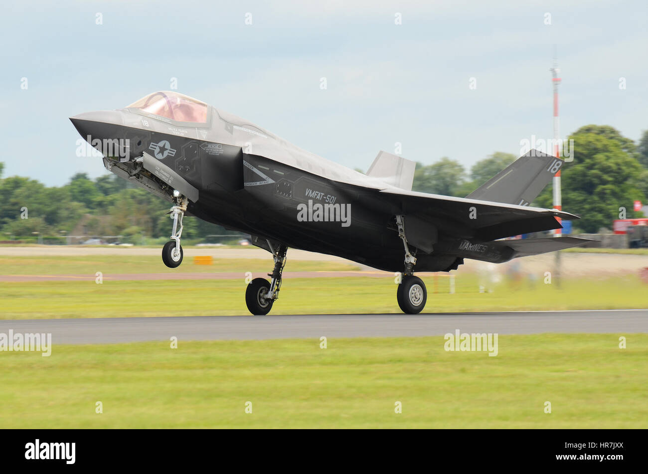 Lockheed martin f 35 lightning ii aircraft hi-res stock photography and ...