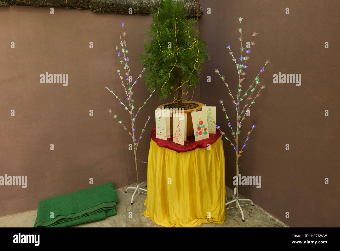 India christmas decorations hi-res stock photography and images - Alamy
