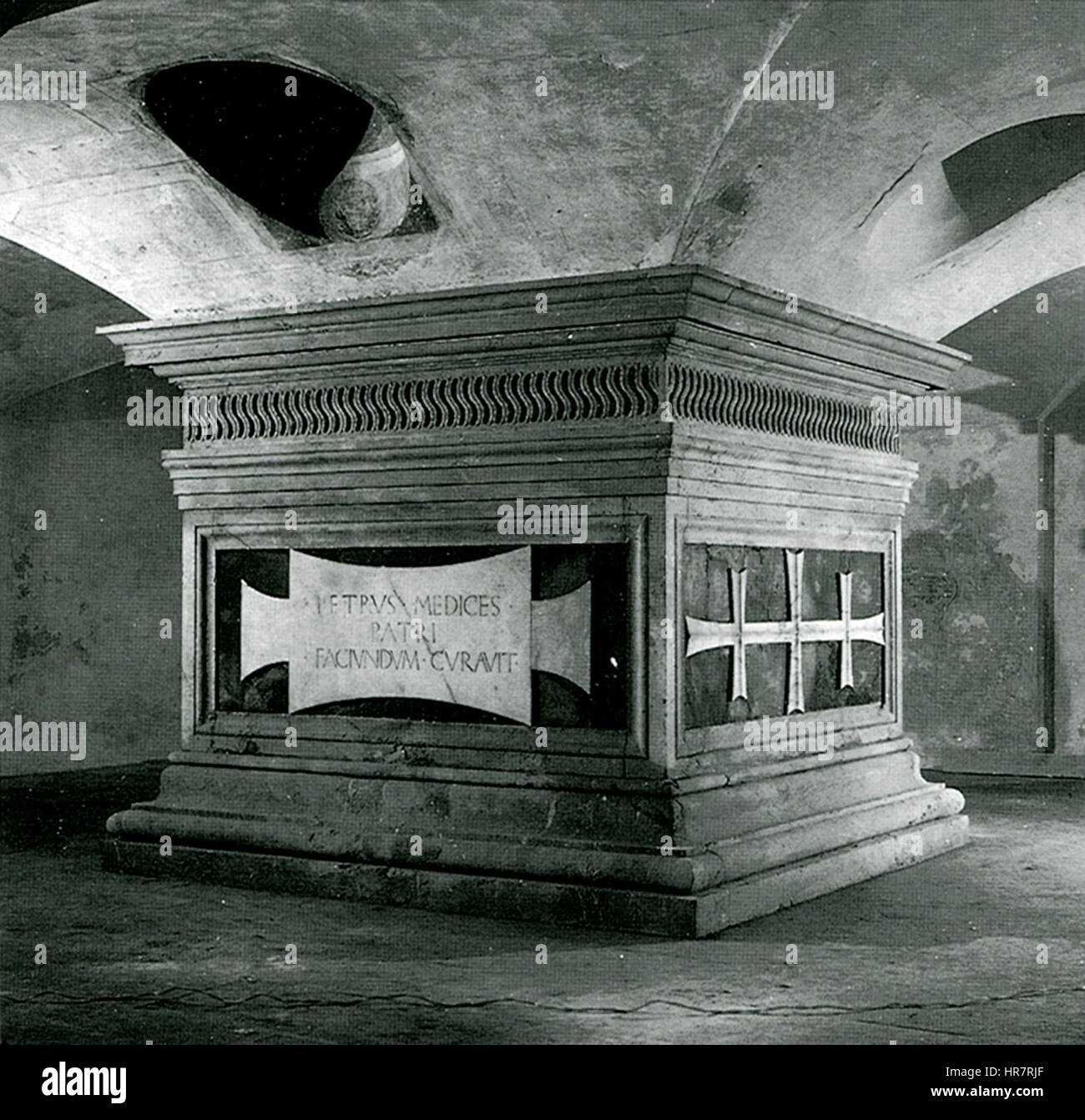 The Tomb of Cosimo il Vecchio, located in the Basilica di San Lorenzo ...