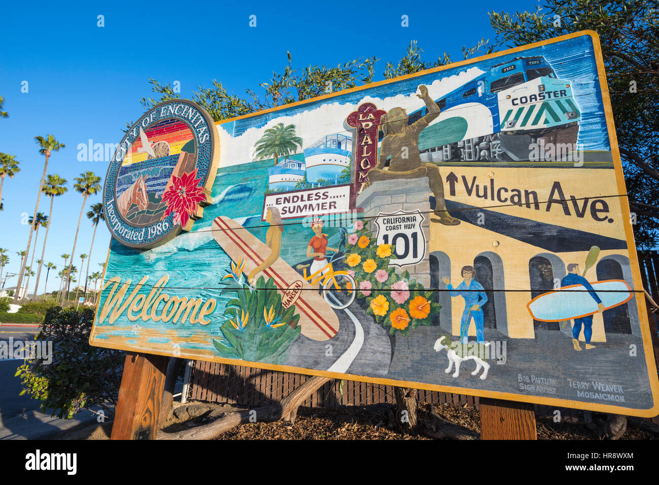 Welcome sign for the city of Encinitas, California Stock Photo - Alamy