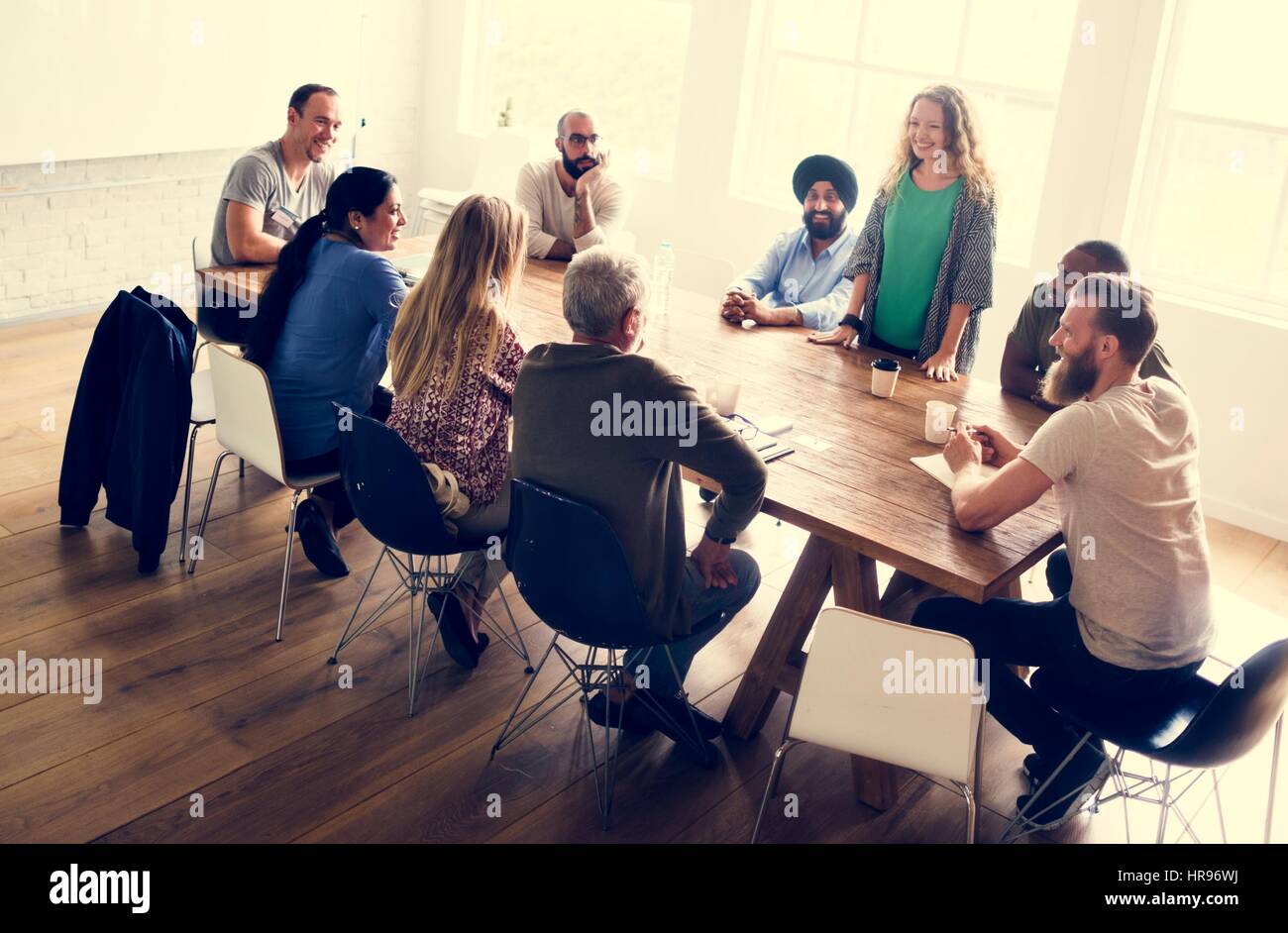 Meeting Table Networking Sharing Concept Stock Photo - Alamy