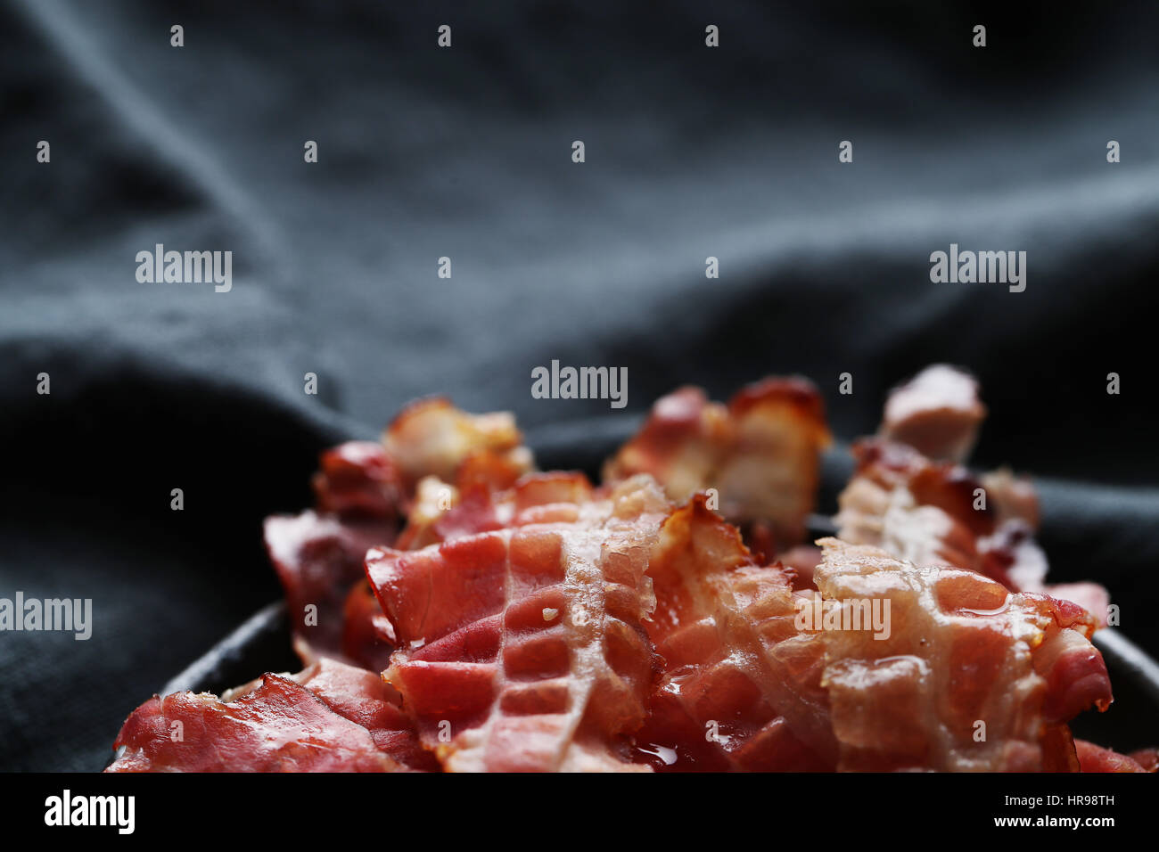 Cook crispy bacon hi-res stock photography and images - Alamy