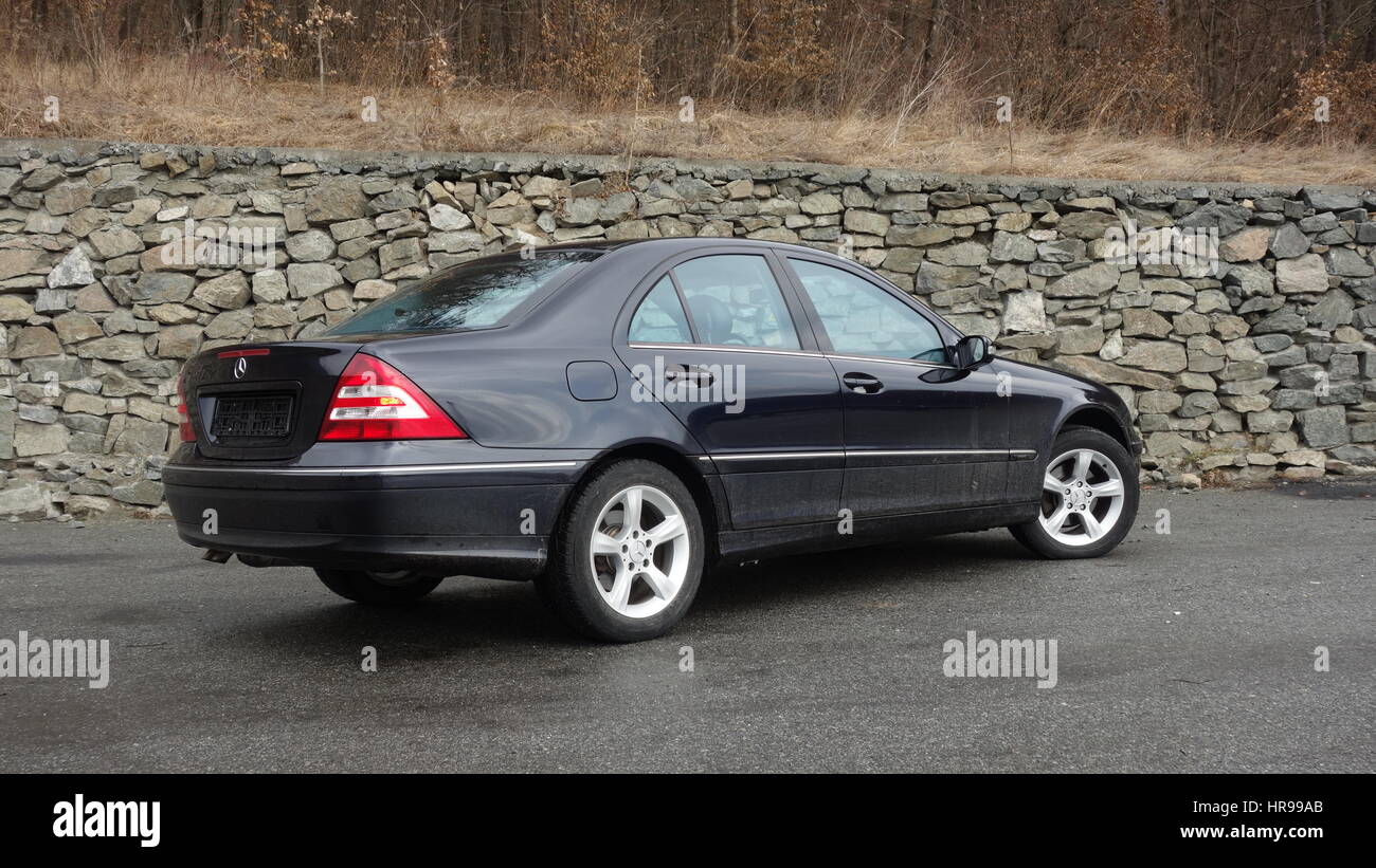 W203 mercedes hi-res stock photography and images - Alamy