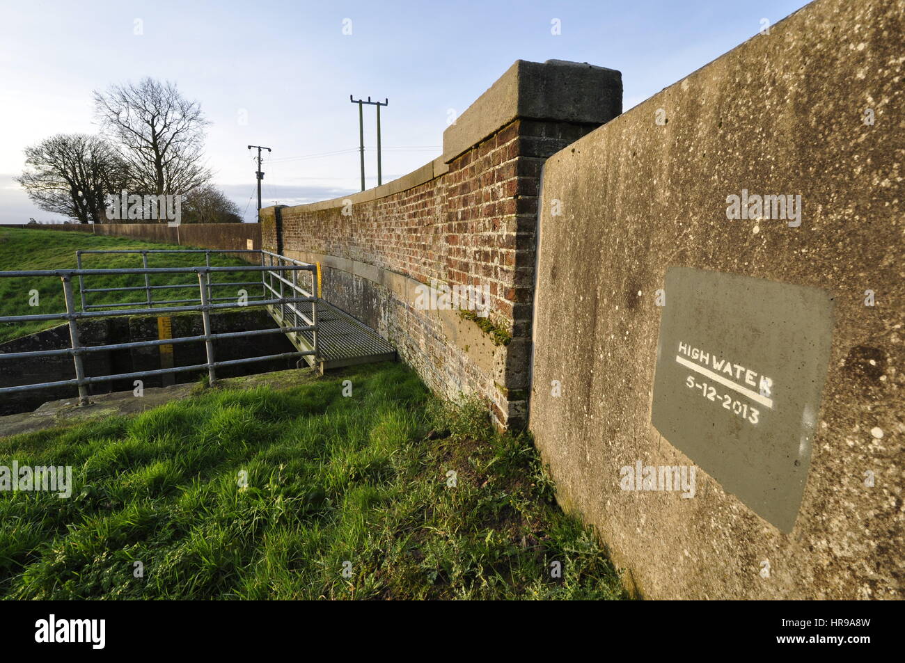 Mill wall basin hi-res stock photography and images - Alamy