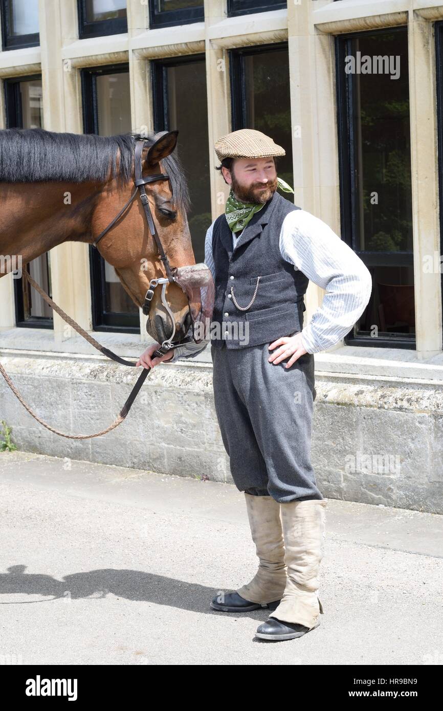 England traditional costume man hi-res stock photography and images - Alamy