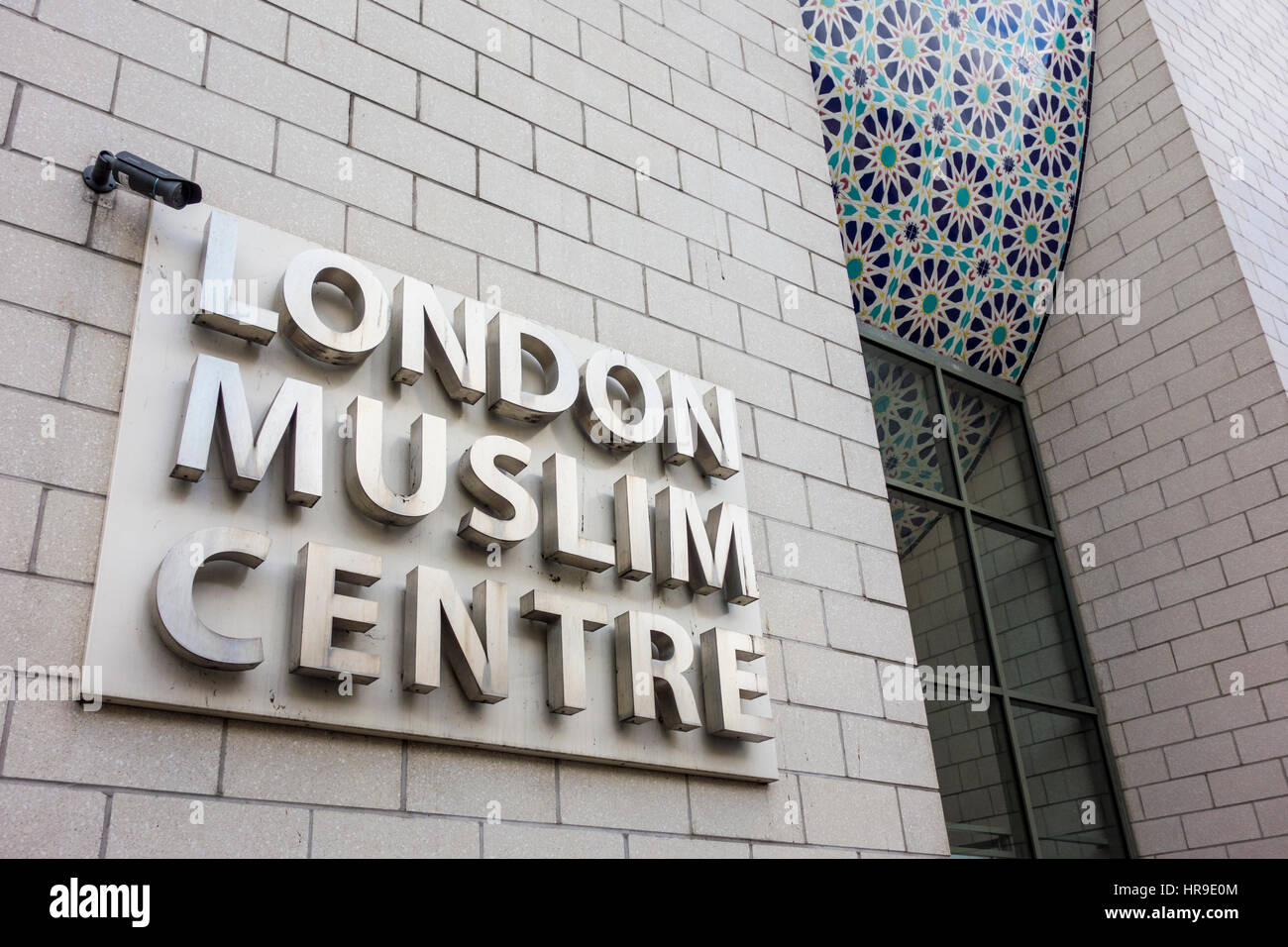 Sign outside London Muslim Centre, East London Mosque, Whitechapel Road ...