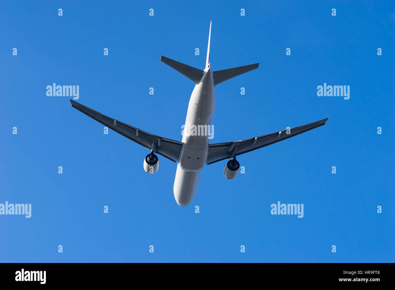 Boeing 777 300 jet hi-res stock photography and images - Alamy