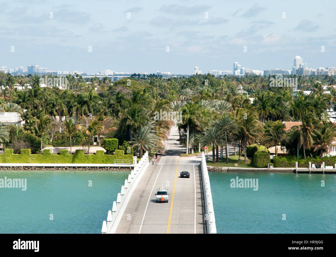 The bridge to Palm Island of luxury property in Miami (Florida Stock ...
