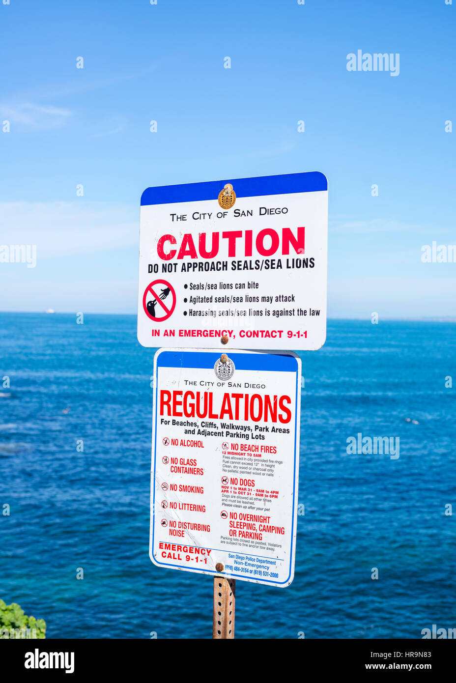 Caution warning sign hi-res stock photography and images - Alamy