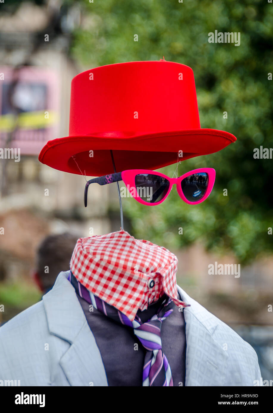 Streetartist with no head and a hat Stock Photo - Alamy