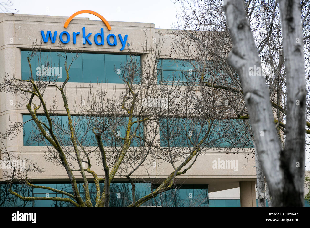 Workday hi-res stock photography and images - Alamy