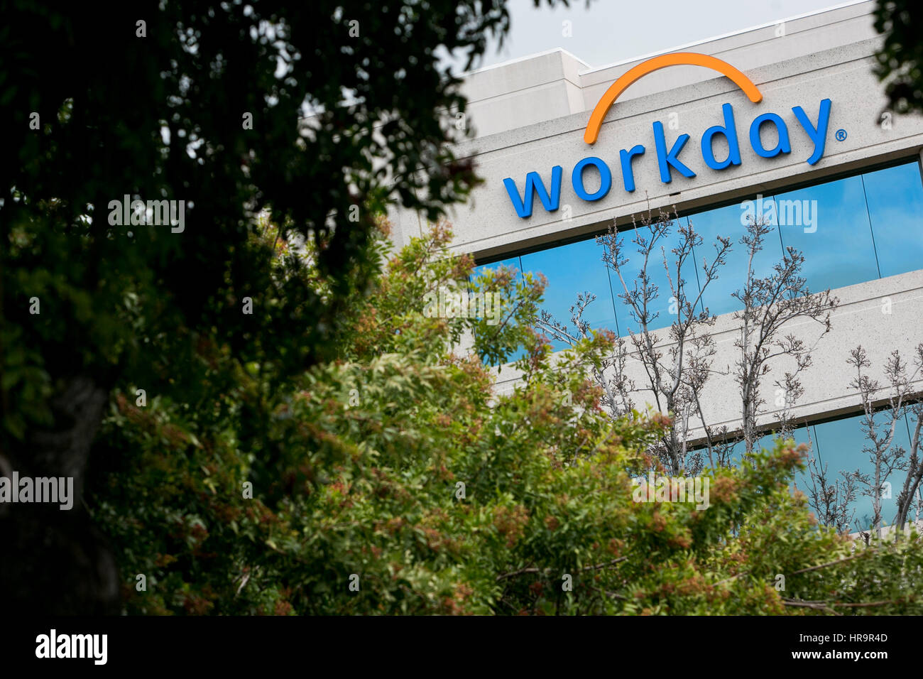 Workday and pleasanton hi-res stock photography and images - Alamy