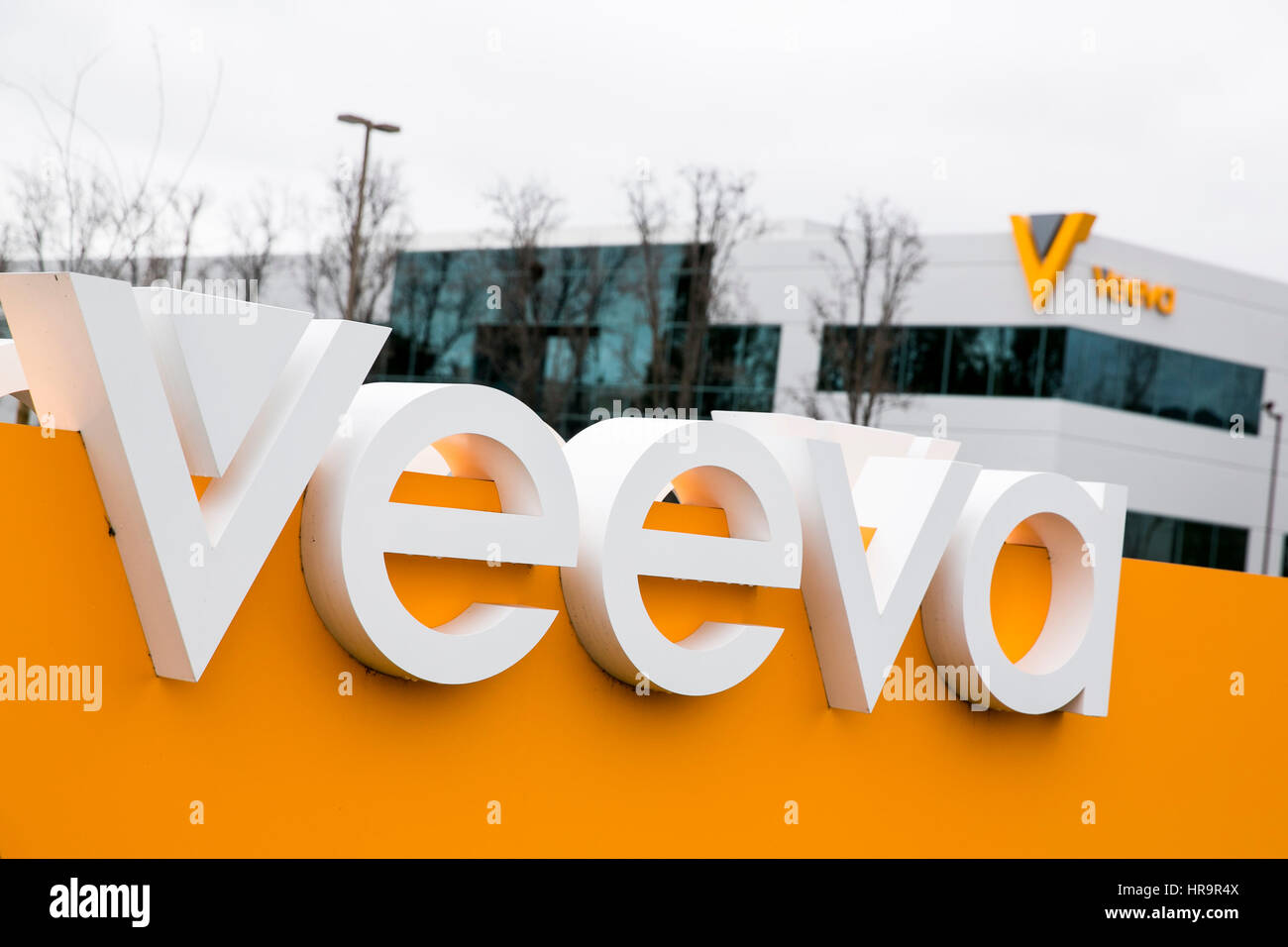 Veeva hi-res stock photography and images - Alamy
