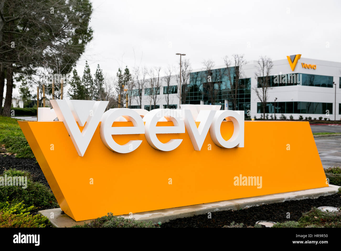 Veeva hi-res stock photography and images - Alamy