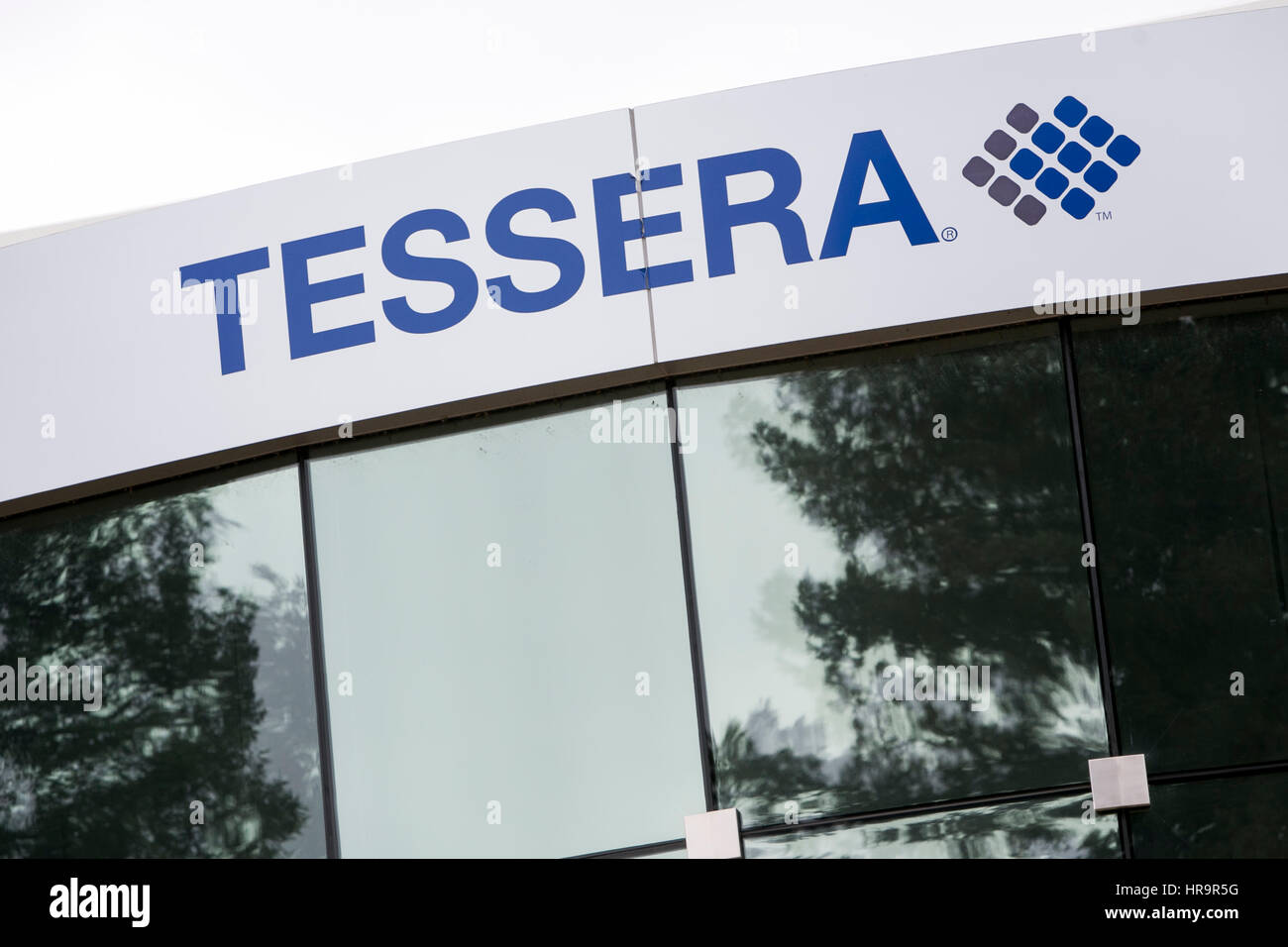 Tessera logo hi-res stock photography and images - Alamy