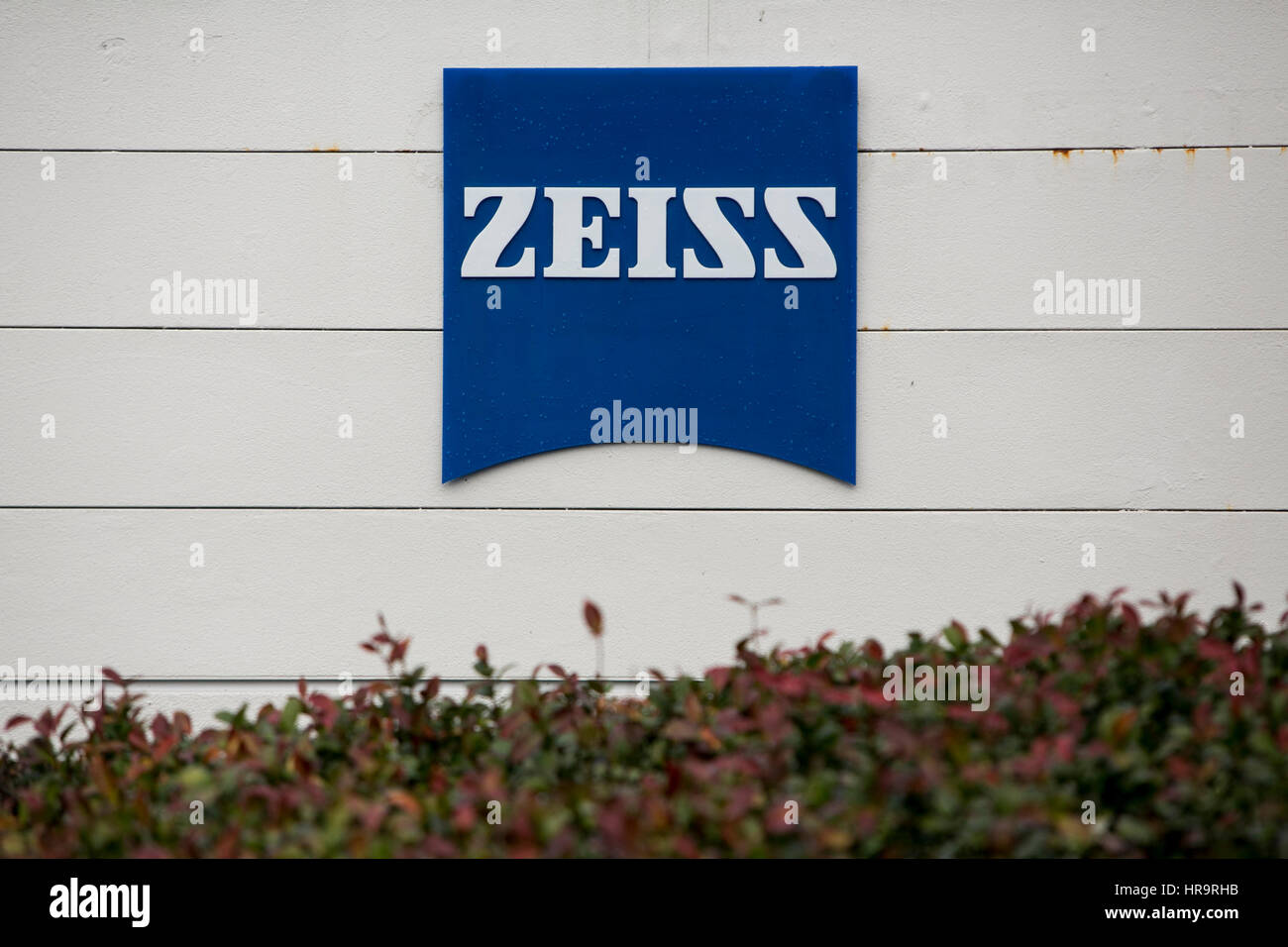 Zeiss logo hi-res stock photography and images - Alamy