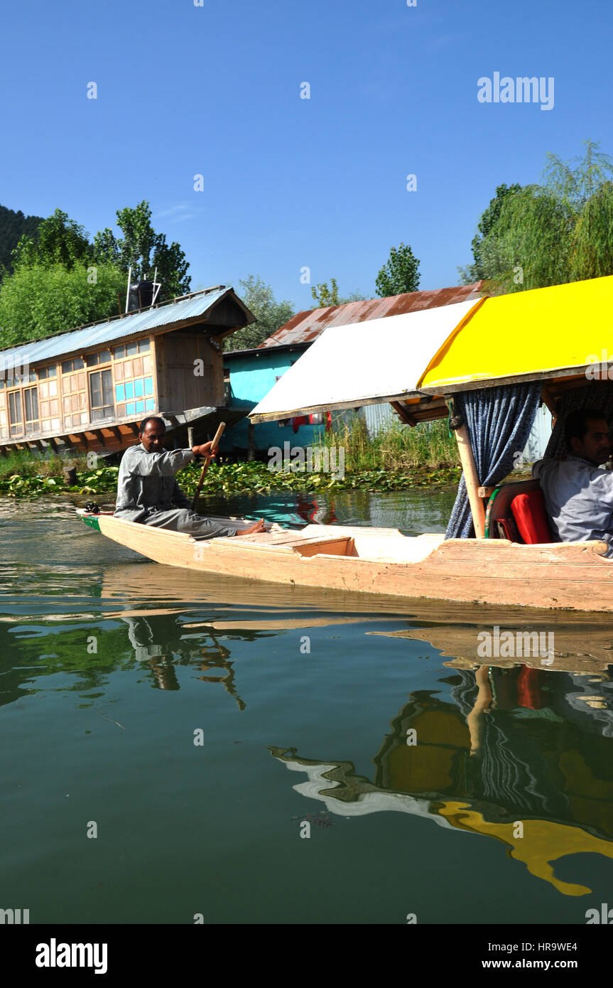 Shikara Boat In Dal Lake , Kashmir India (Photo Copyright © by Saji ...