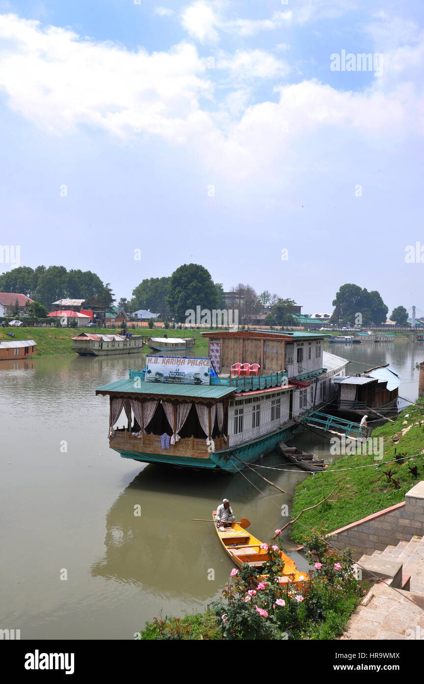 Houseboat, Kashmir Srinagar City, (Photo Copyright © by Saji Maramon ...