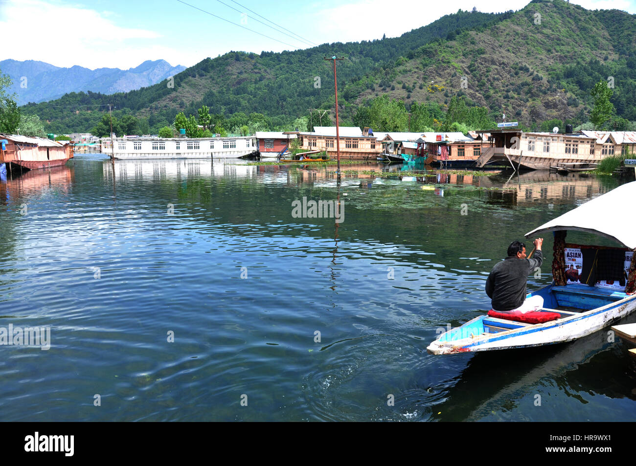Shikara Boat In Dal Lake , Kashmir India (Photo Copyright © by Saji ...
