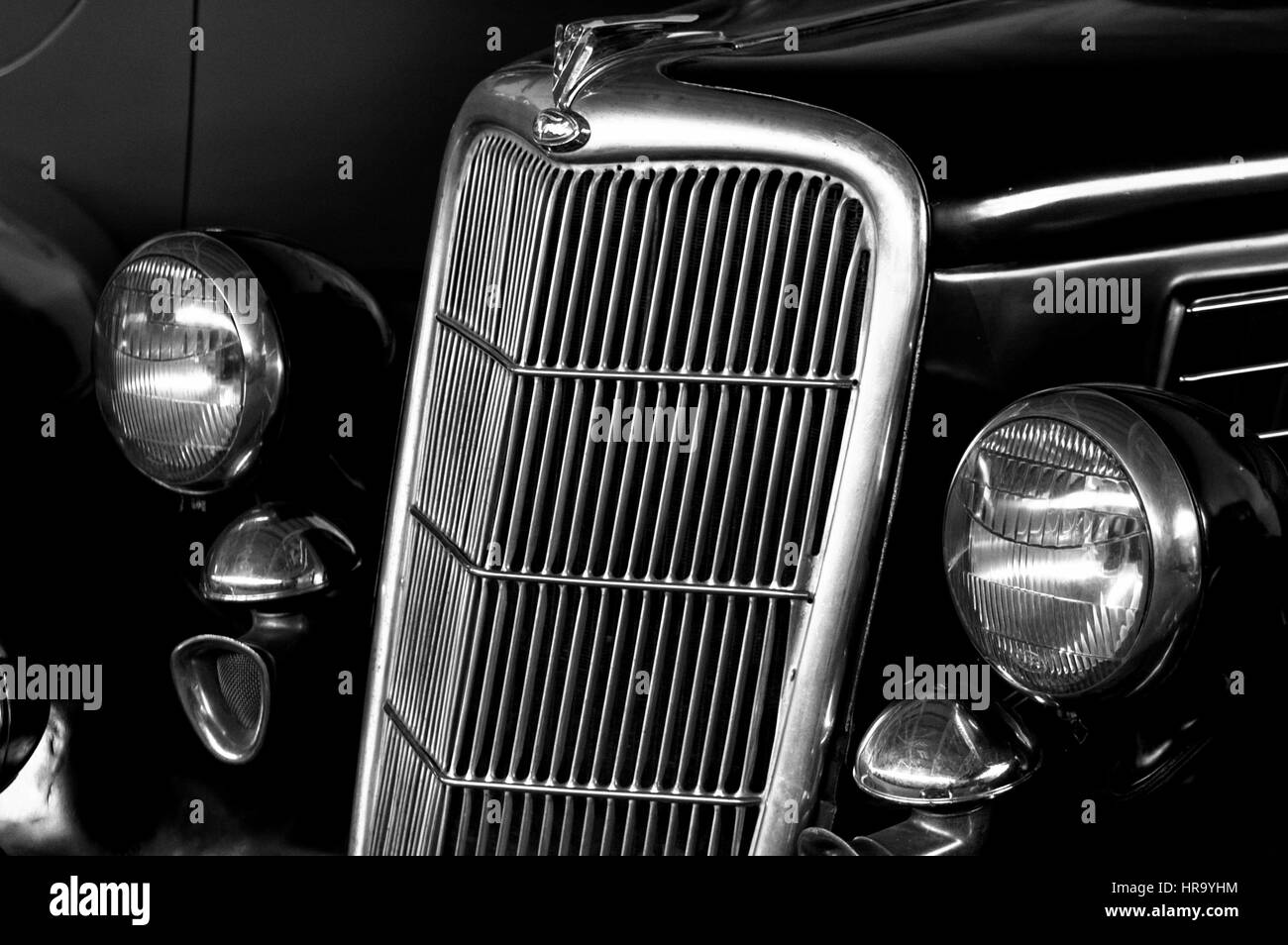 1935 ford v 8 hi-res stock photography and images - Alamy