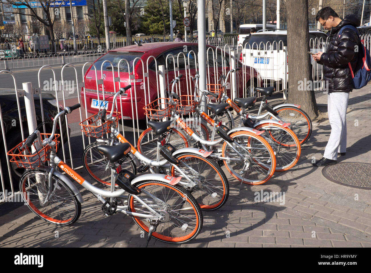 Bicycles of chinese bike sharing 2017 hi-res stock photography and ...