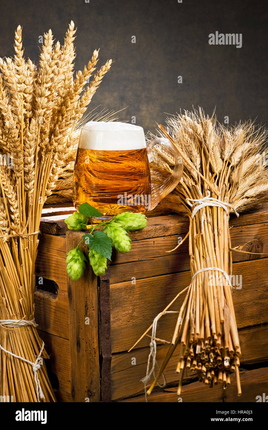 Raw material for beer hi-res stock photography and images - Alamy