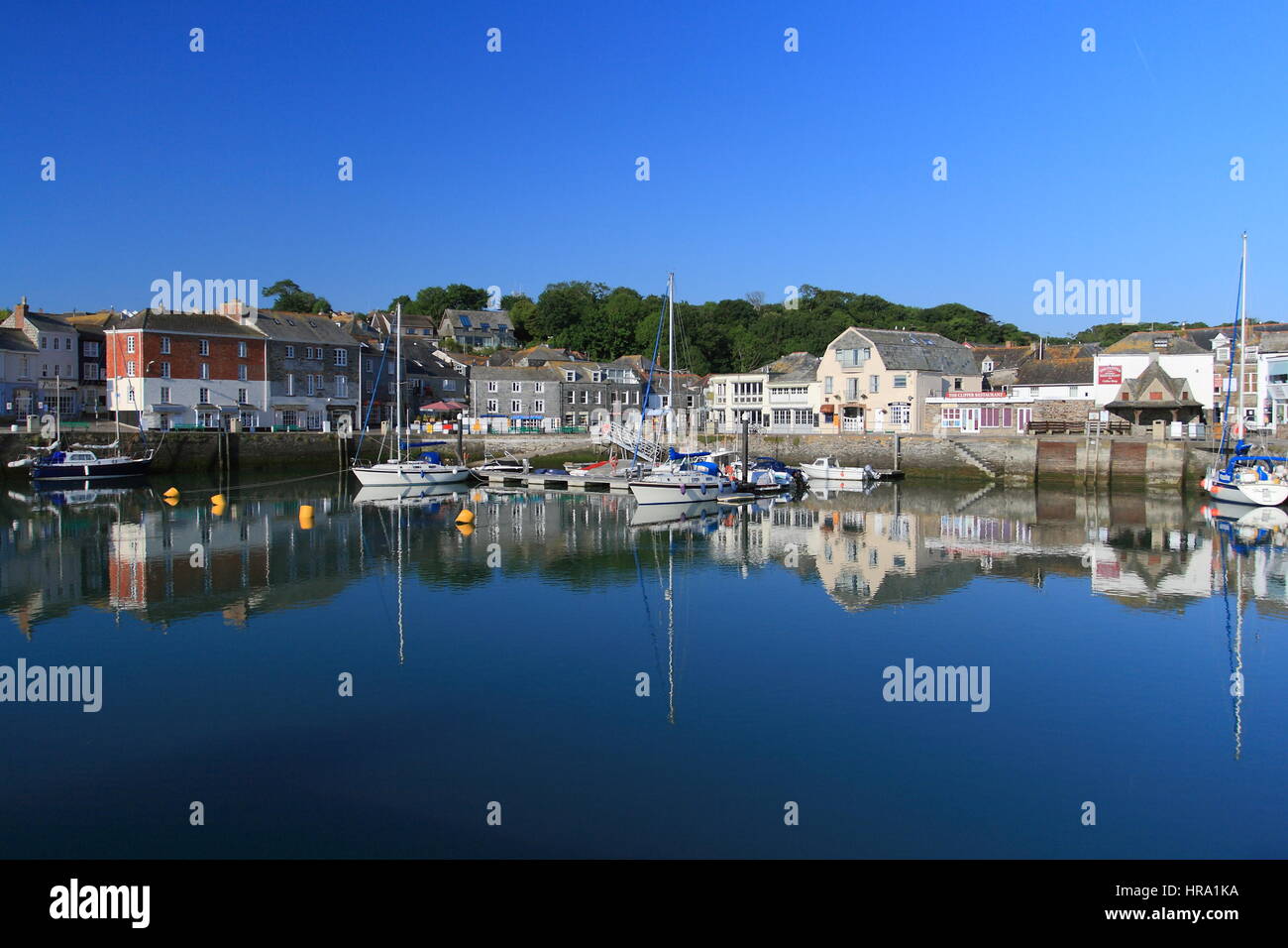 Photographs of padstow hi-res stock photography and images - Alamy