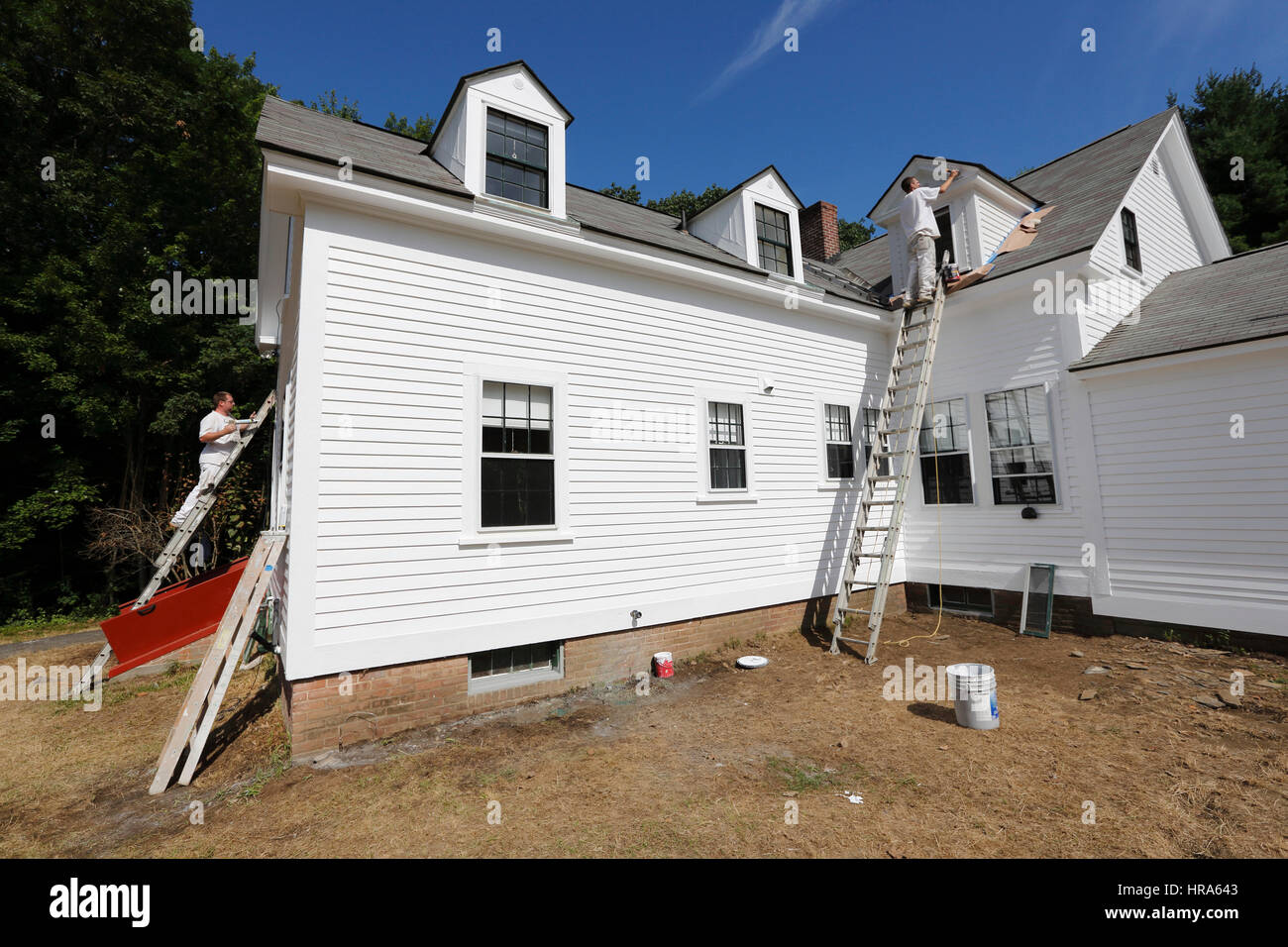 Painting of white house hi-res stock photography and images - Alamy