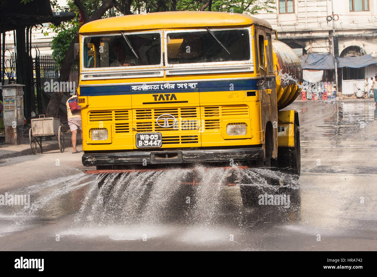 Calcutta india roads hi-res stock photography and images - Alamy