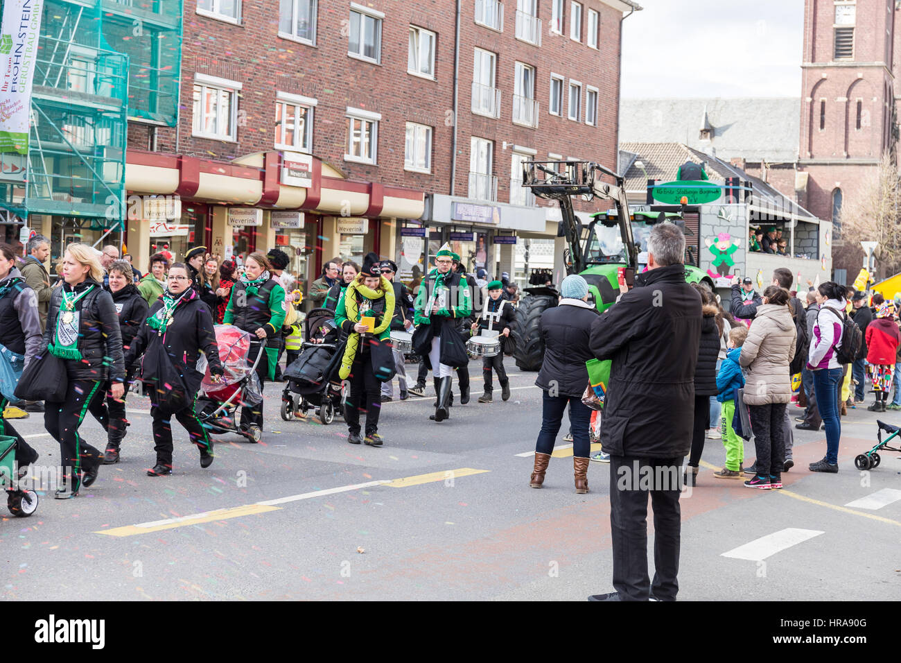 Rosenmontag parade hi-res stock photography and images - Alamy