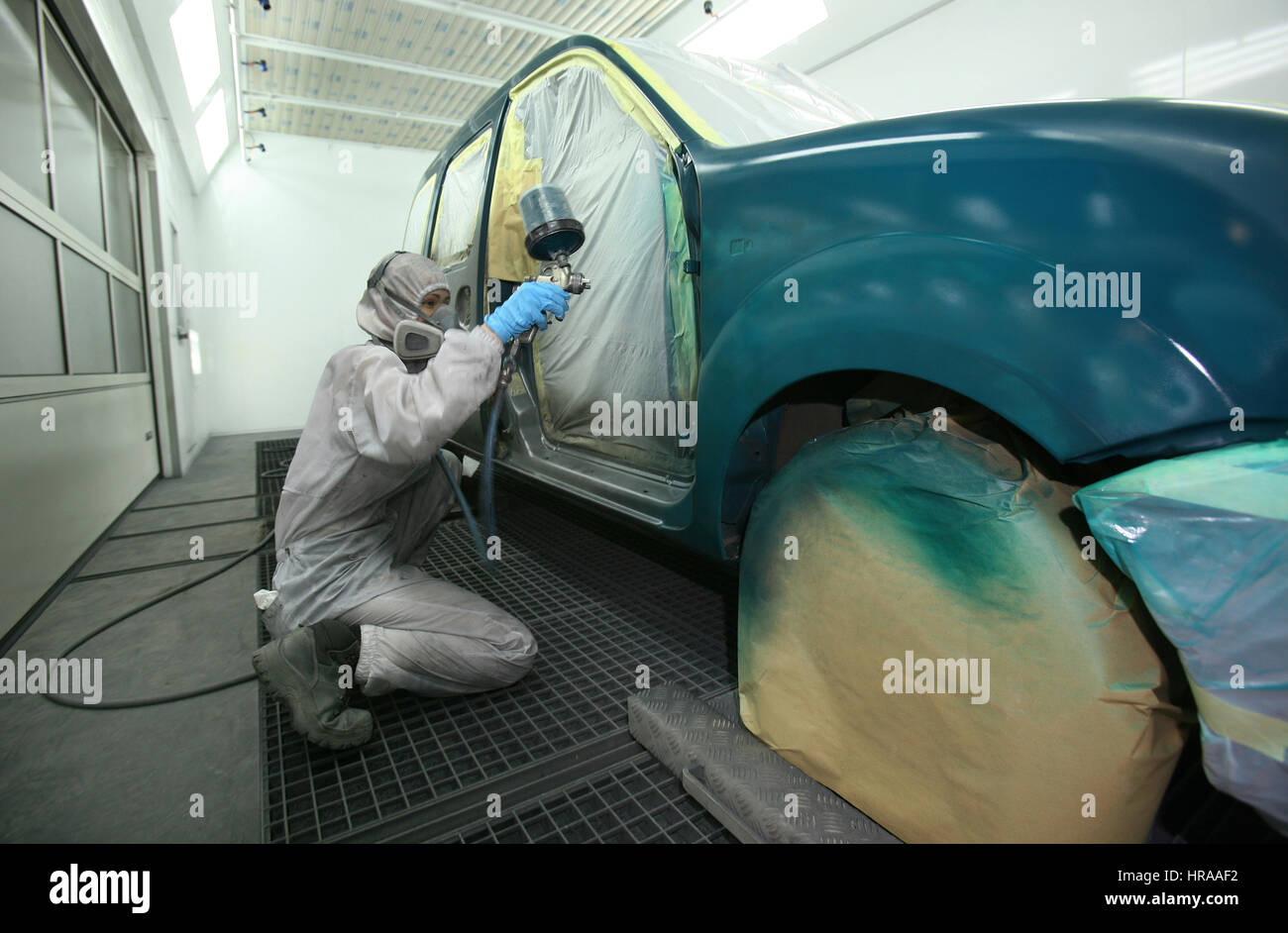 car painter at work Stock Photo - Alamy