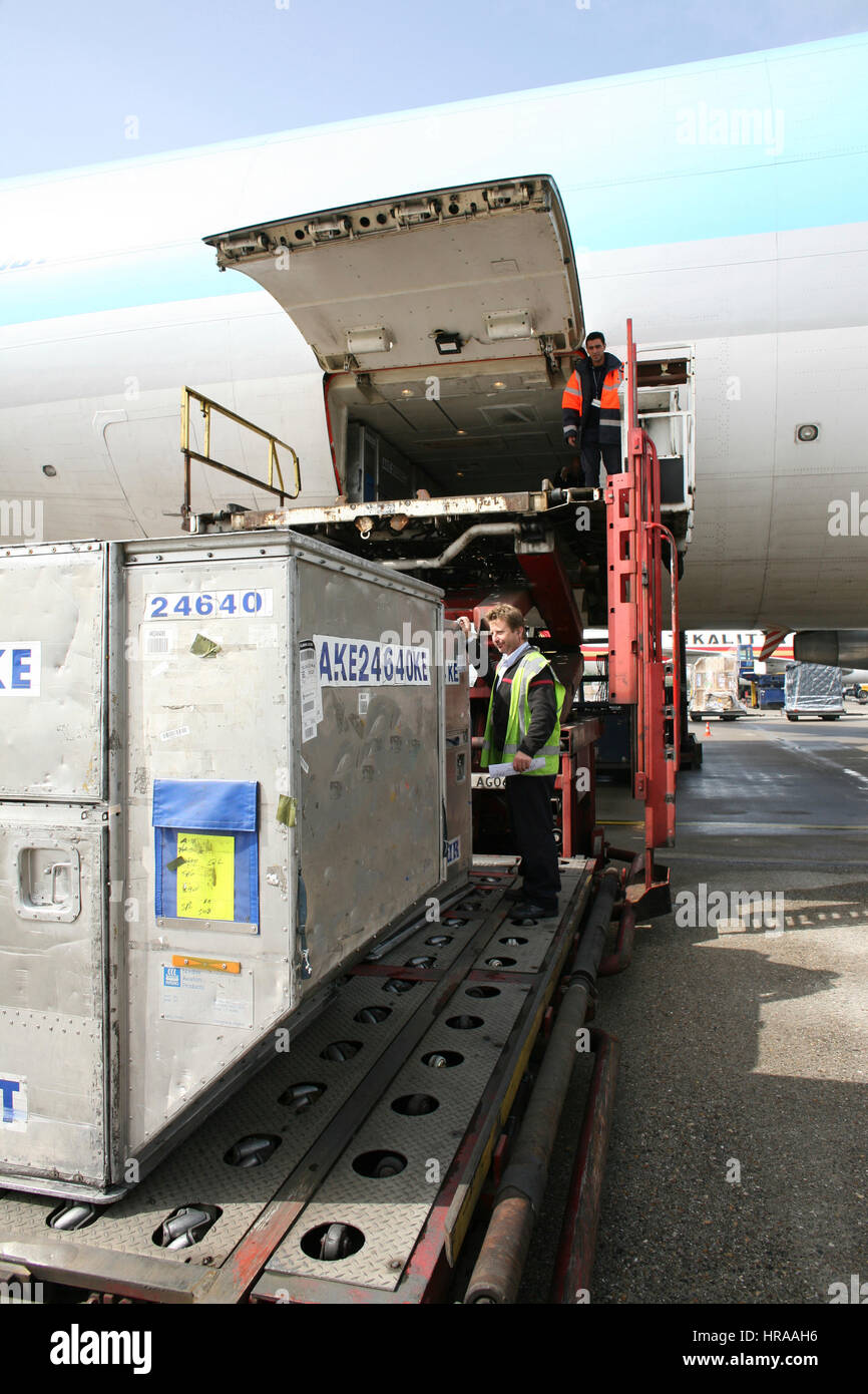 cargo planes being loaded at schiphol airport Stock Photo - Alamy