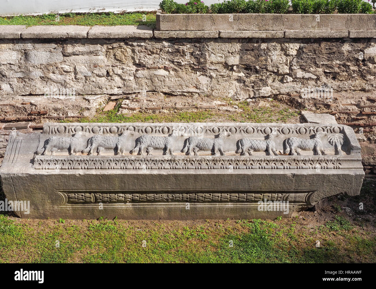 Artifact architecture display hi-res stock photography and images - Alamy