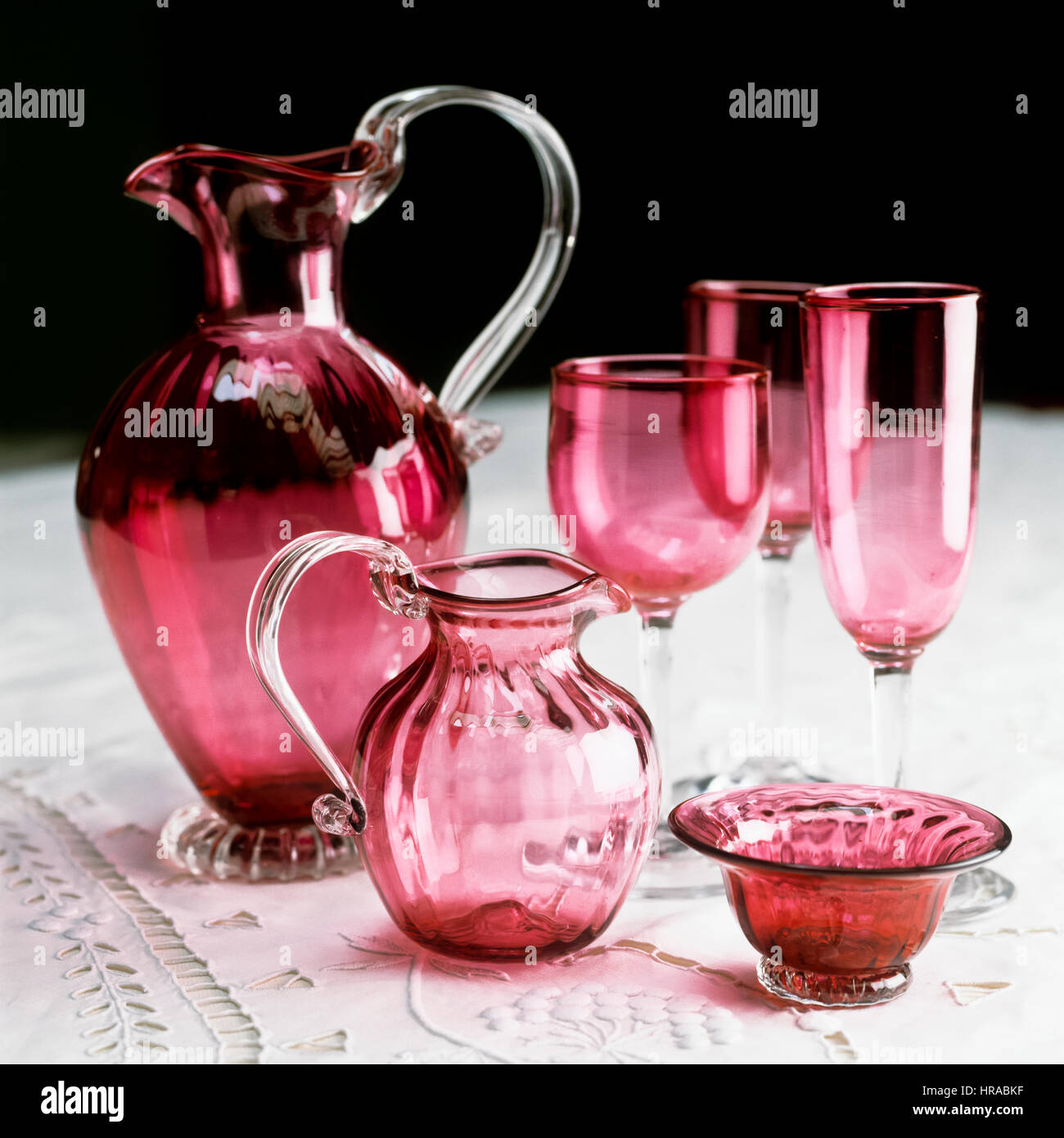 Red transparent square hi-res stock photography and images - Alamy