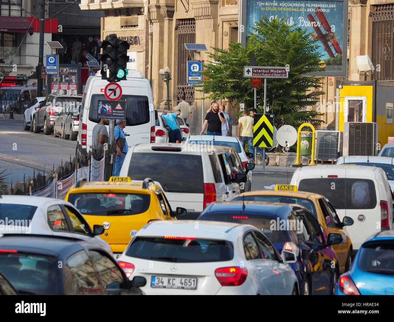 Metered taxi hi-res stock photography and images - Alamy