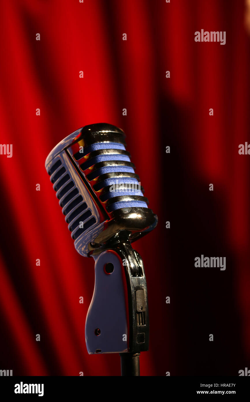 Red curtain microphone hi-res stock photography and images - Alamy