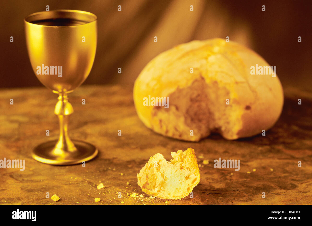 Communion chalice hi-res stock photography and images - Alamy
