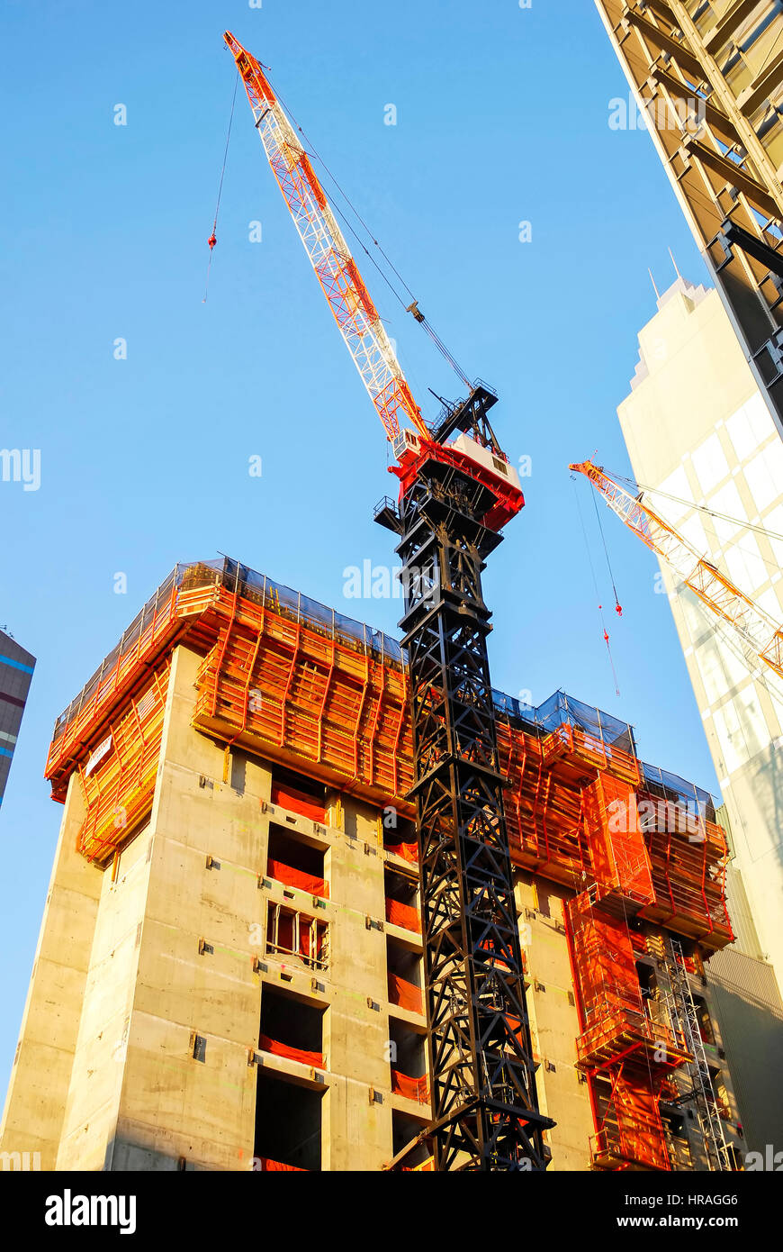 Skyscraper construction worker hi-res stock photography and images - Alamy