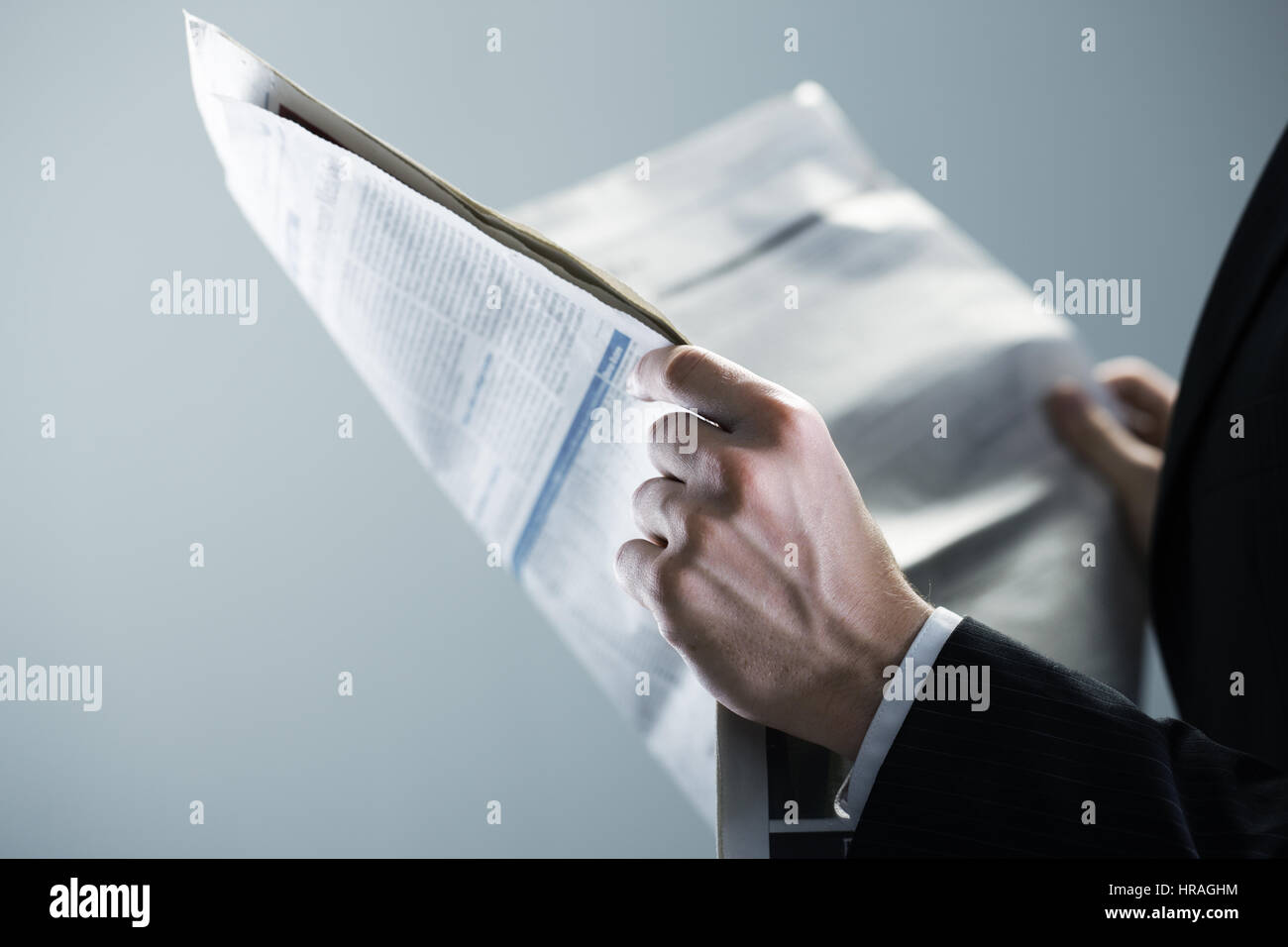 Hand copy newspaper hi-res stock photography and images - Alamy