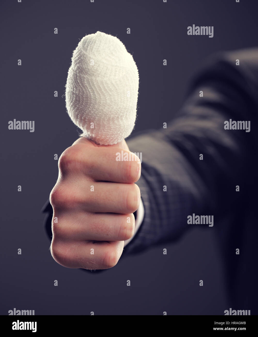 Bandaged thumb hi-res stock photography and images - Alamy