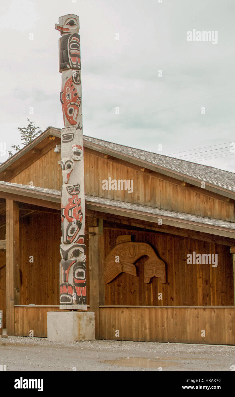 Inuit art hi-res stock photography and images - Alamy