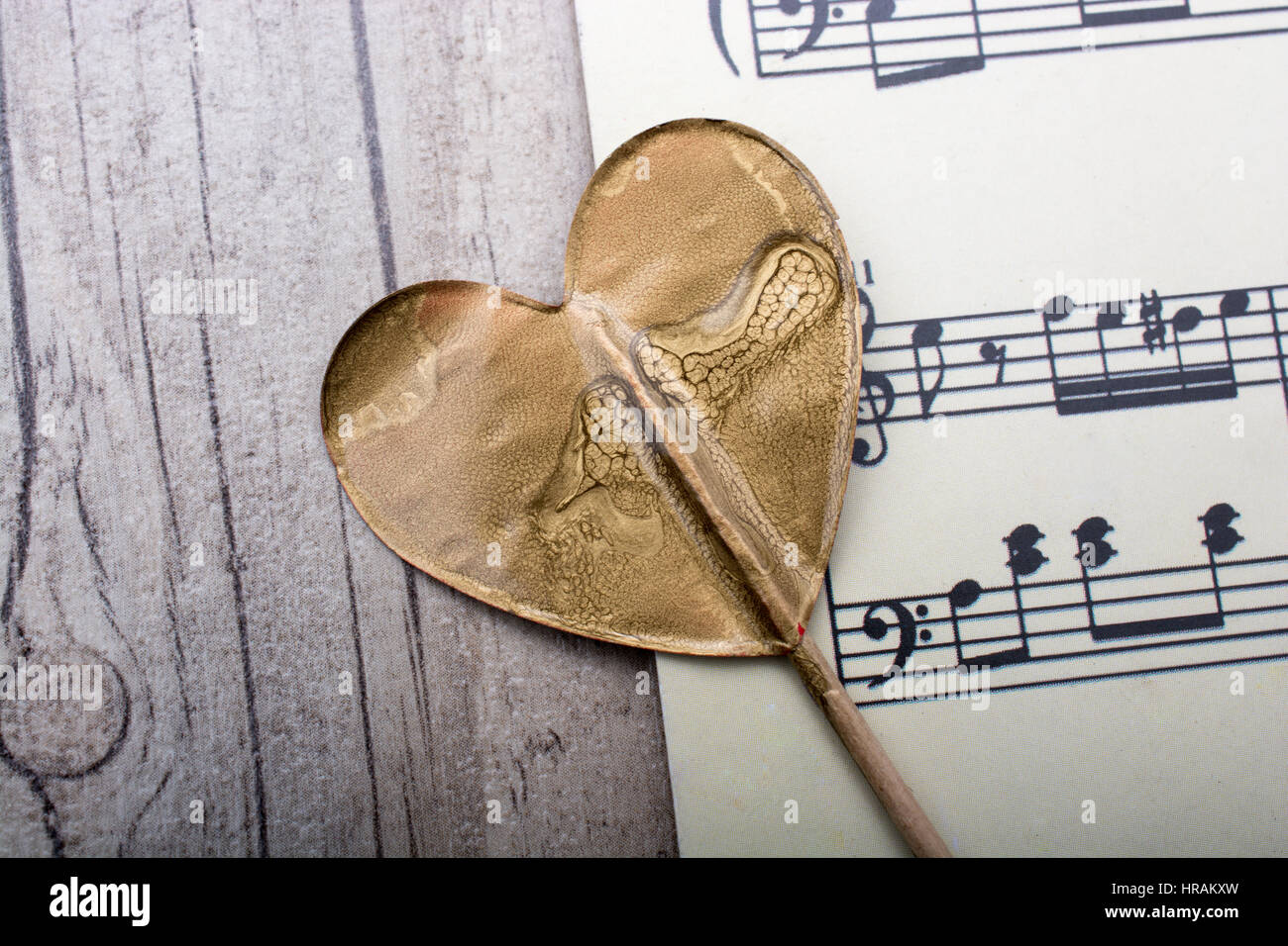 Music notes and heart shaped icon Stock Photo - Alamy
