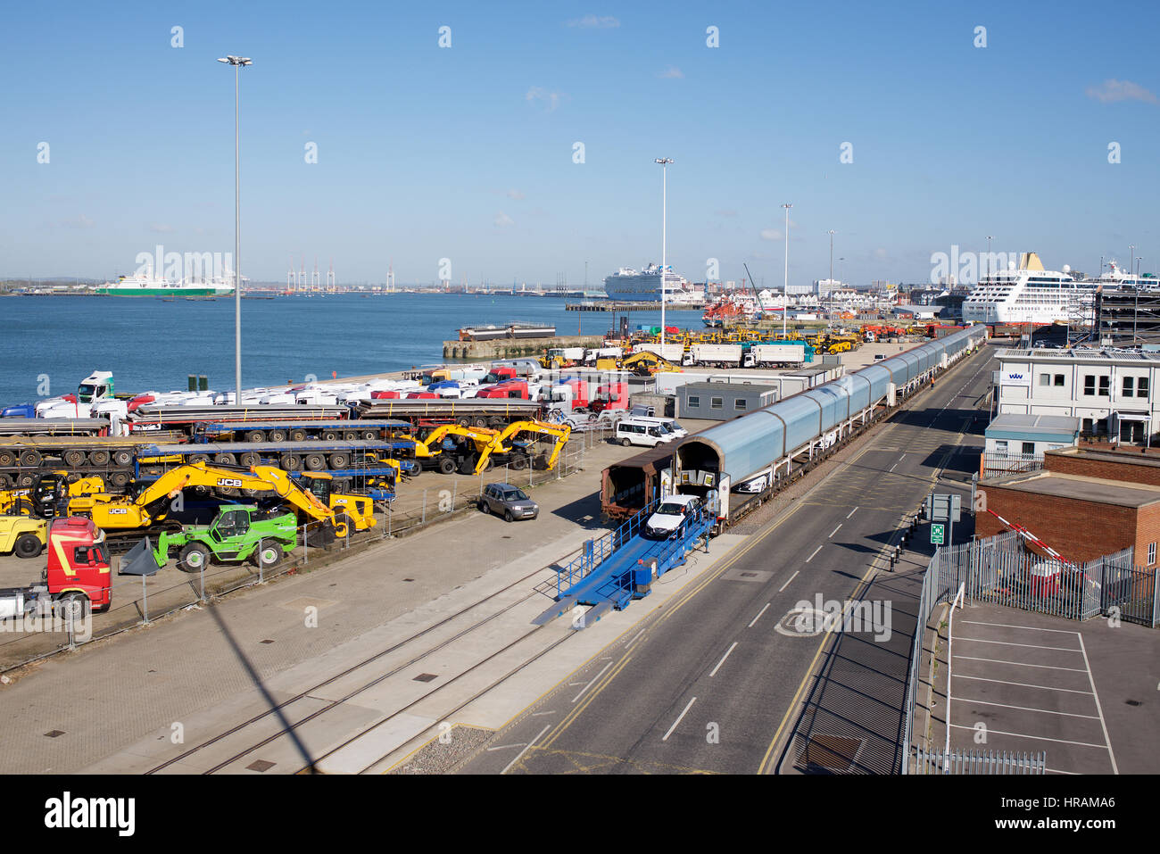 Southampton docks car train hi-res stock photography and images - Alamy