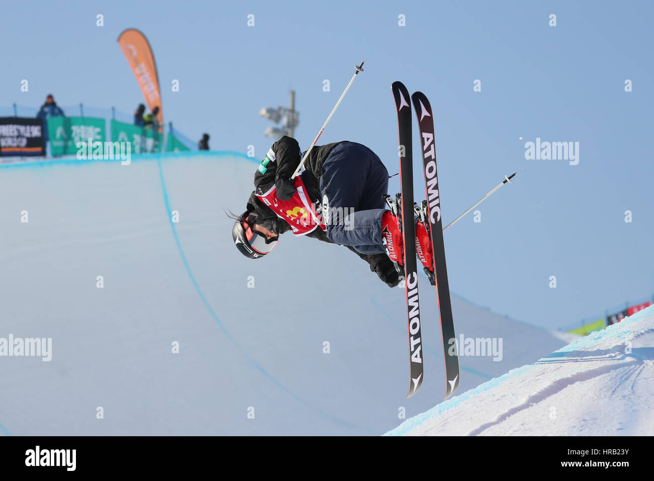 Bokwang phoenix park skiing hi-res stock photography and images - Alamy